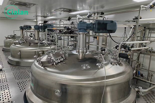 Industrial bioreactor